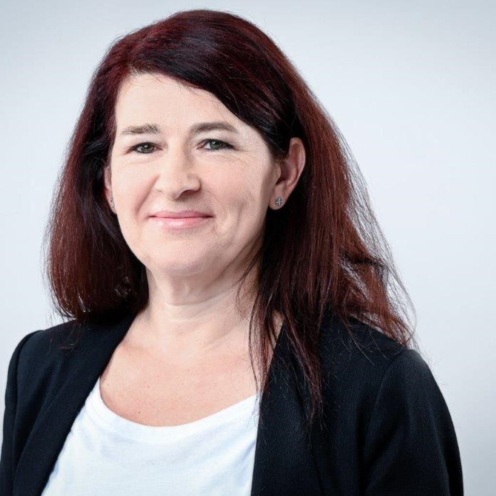 Rebecca Riedel's Instagram, Twitter & Facebook on IDCrawl