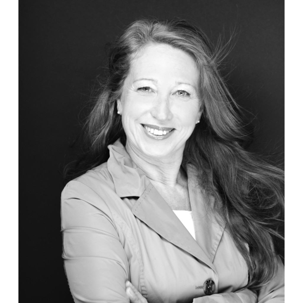 Angela Bergmann - Immobilienmaklerin - Layer- Gruppe | XING