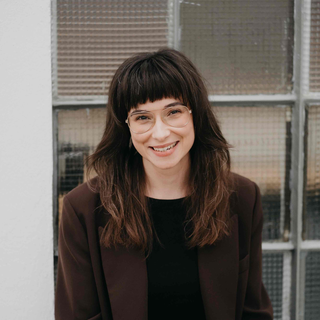 Nora Lobe - Mitarbeiterin Öffentlichkeitsarbeit und Social Media ...