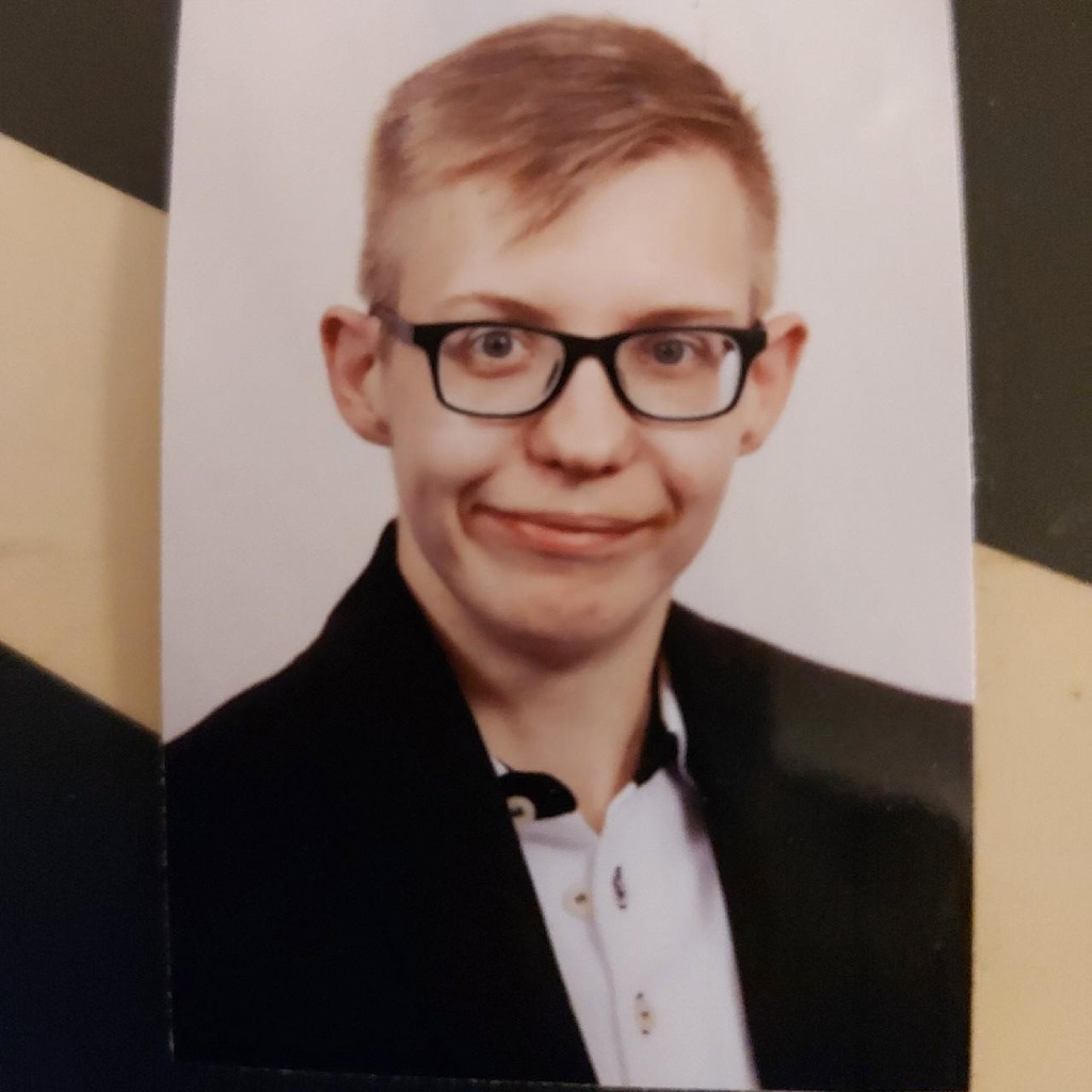 Phillip Bender - Verkäufer im Einzelhandel - EDEKA Rhein-Ruhr Stiftung ...