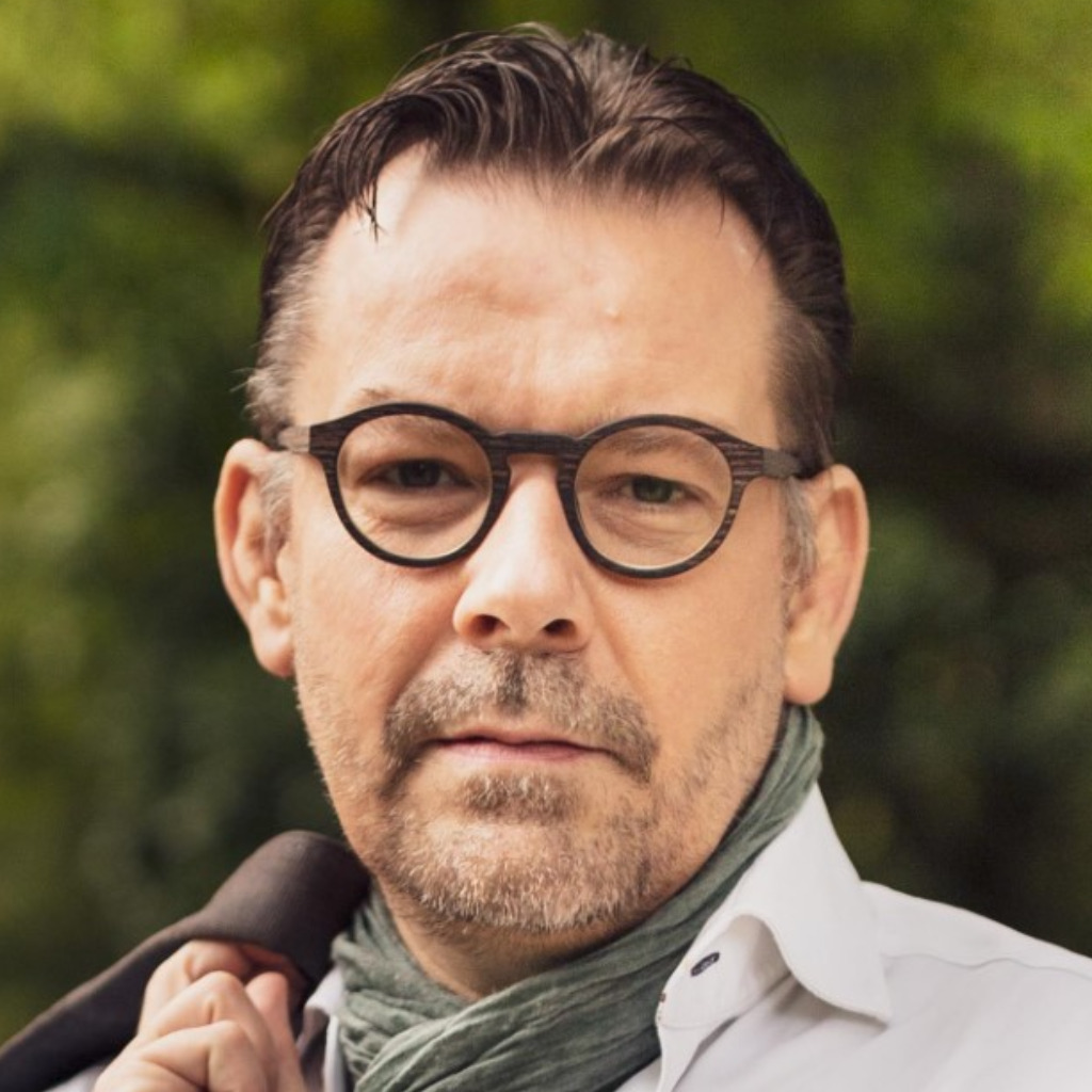 Christian Holst - Senior Credit Analyst Strukturierte Finanzierungen ...