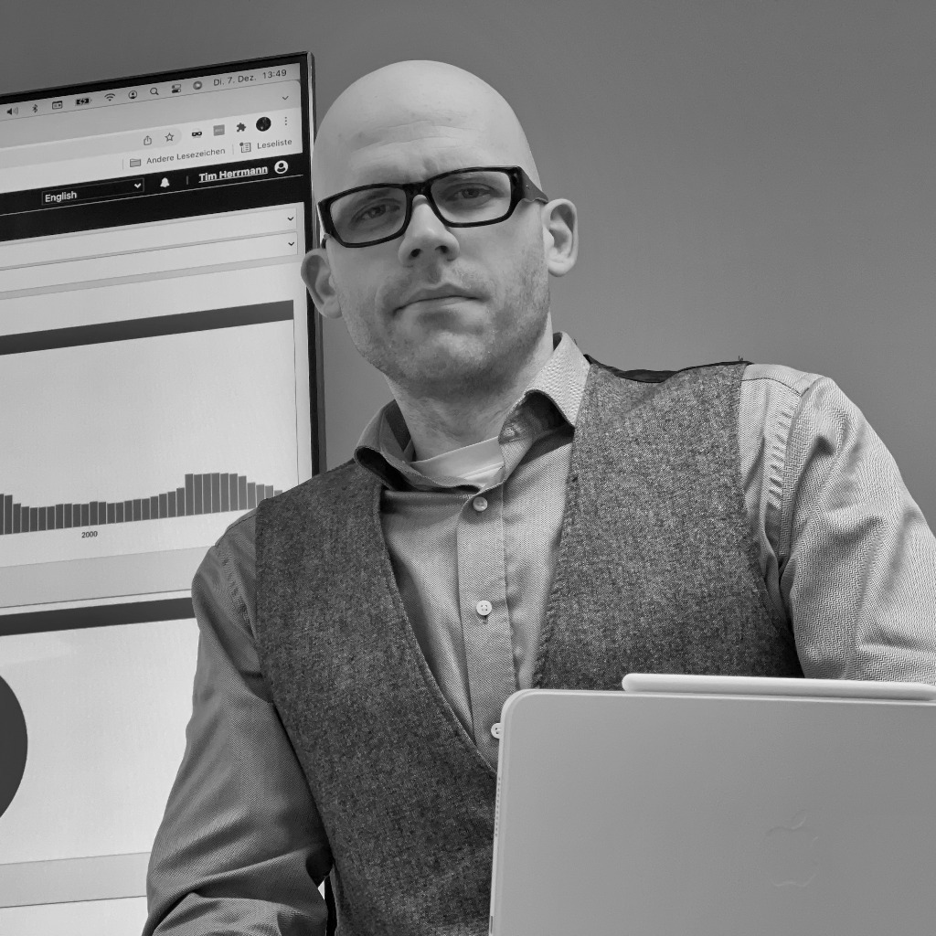 Dr. Tim Herrmann - Operative Director - Data Integration Center ...