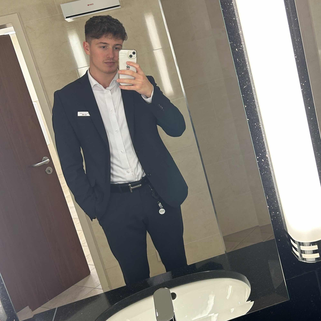 Max-Leon Scheffler - Personalreferent - Maritim Strandhotel Travemünde | XING