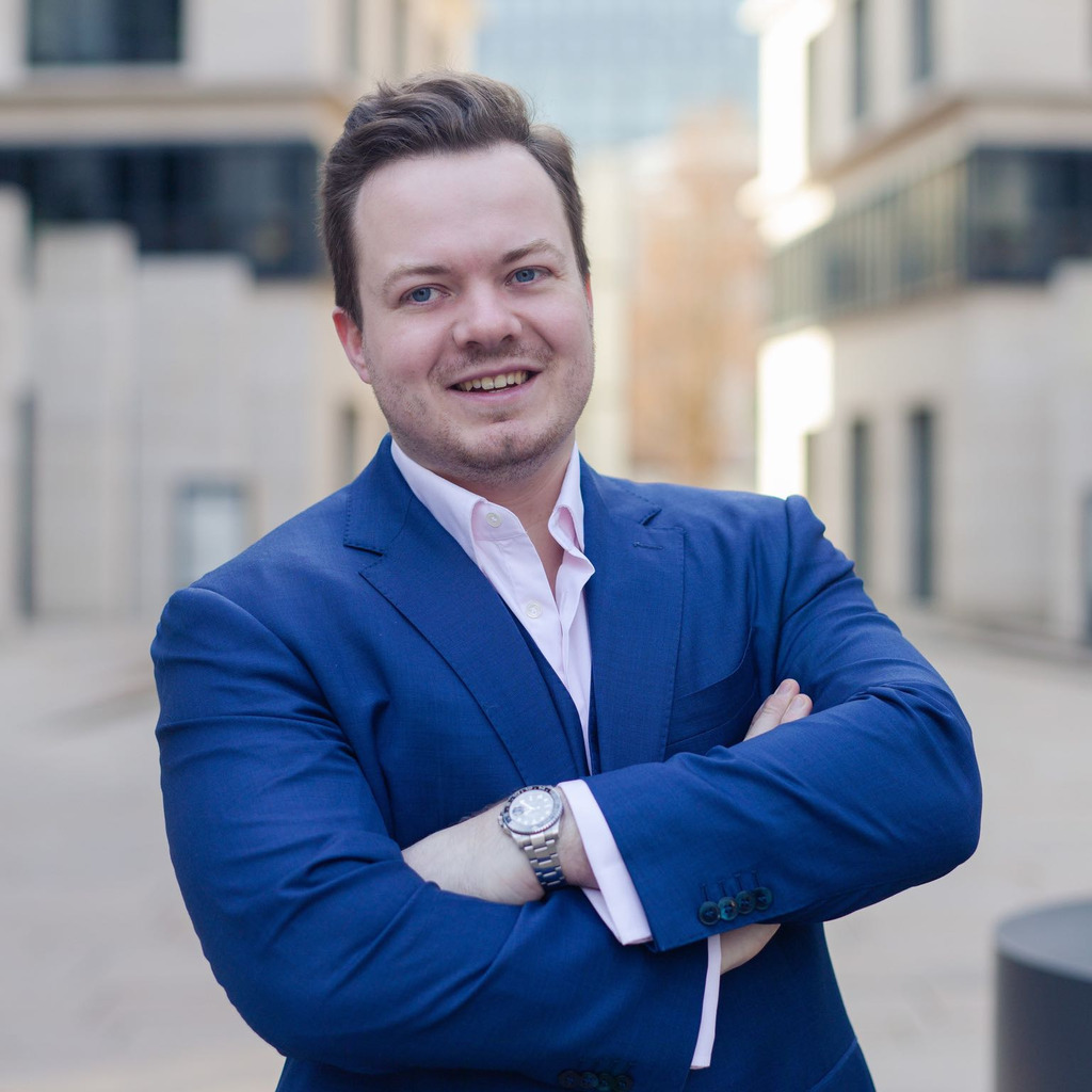 Simon Stratmann - Associate - Lapithus Management GmbH | XING