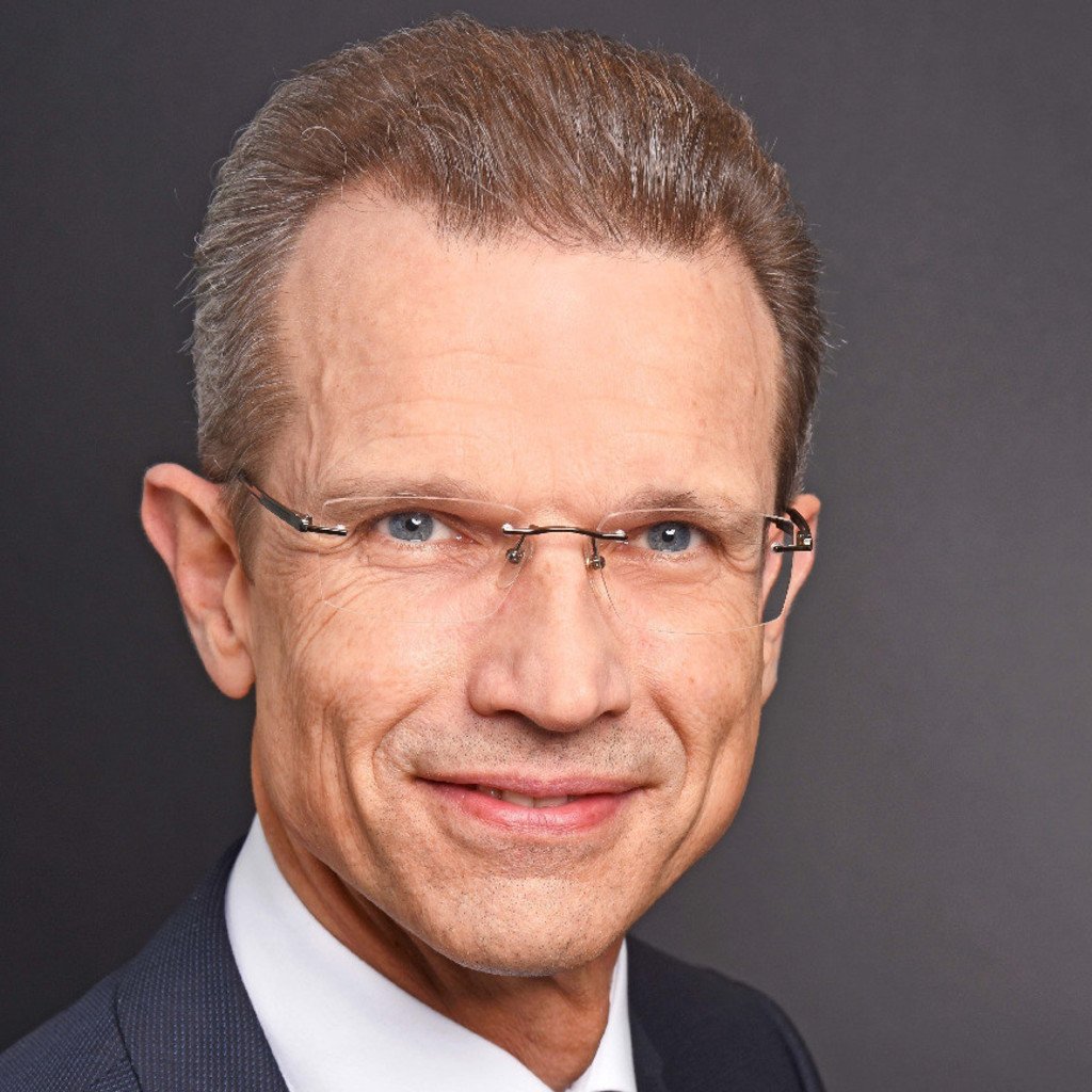 Dipl.-Ing. Wolfgang Ott - Executive Director HyCO Operations EMEA ...