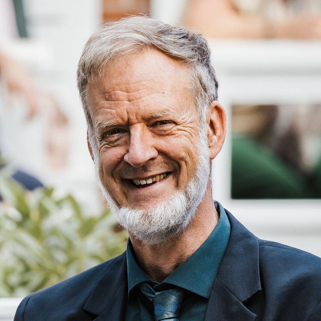 Dr. Hans-Thomas Stüwe - Selbständig - Selbständig mit eigener Firma | XING