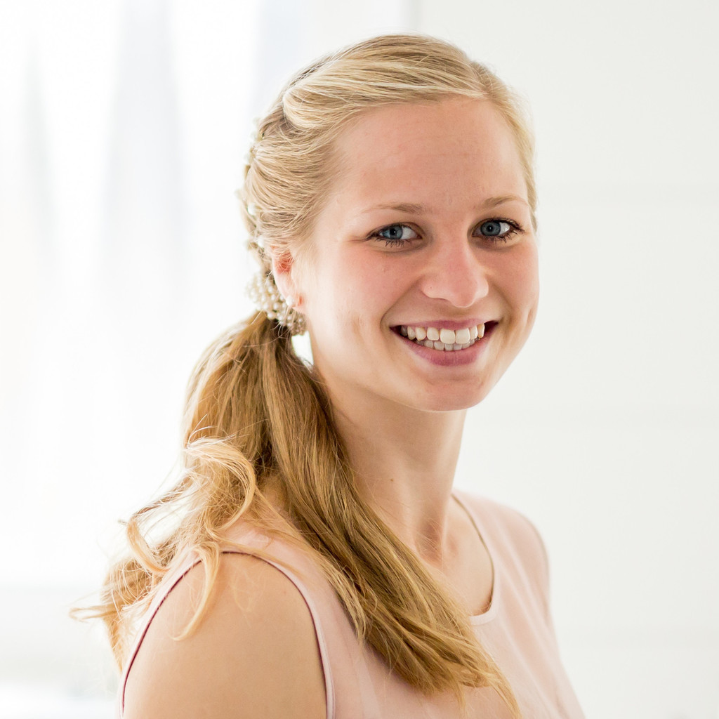 Lea Henning's Instagram, Twitter & Facebook on IDCrawl