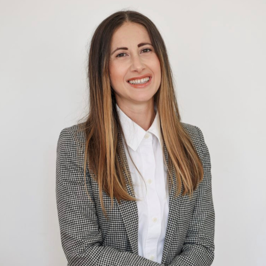 Anna Simic - Financial Partner - Decathlon Sportartikel GmbH & Co. KG ...