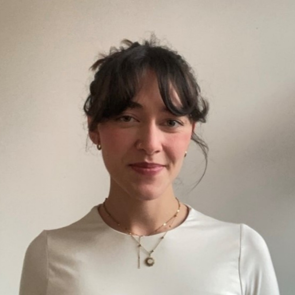 Lara Gauer - Werkstudentin Marketing und Recruiting - LeySelect GmbH | XING