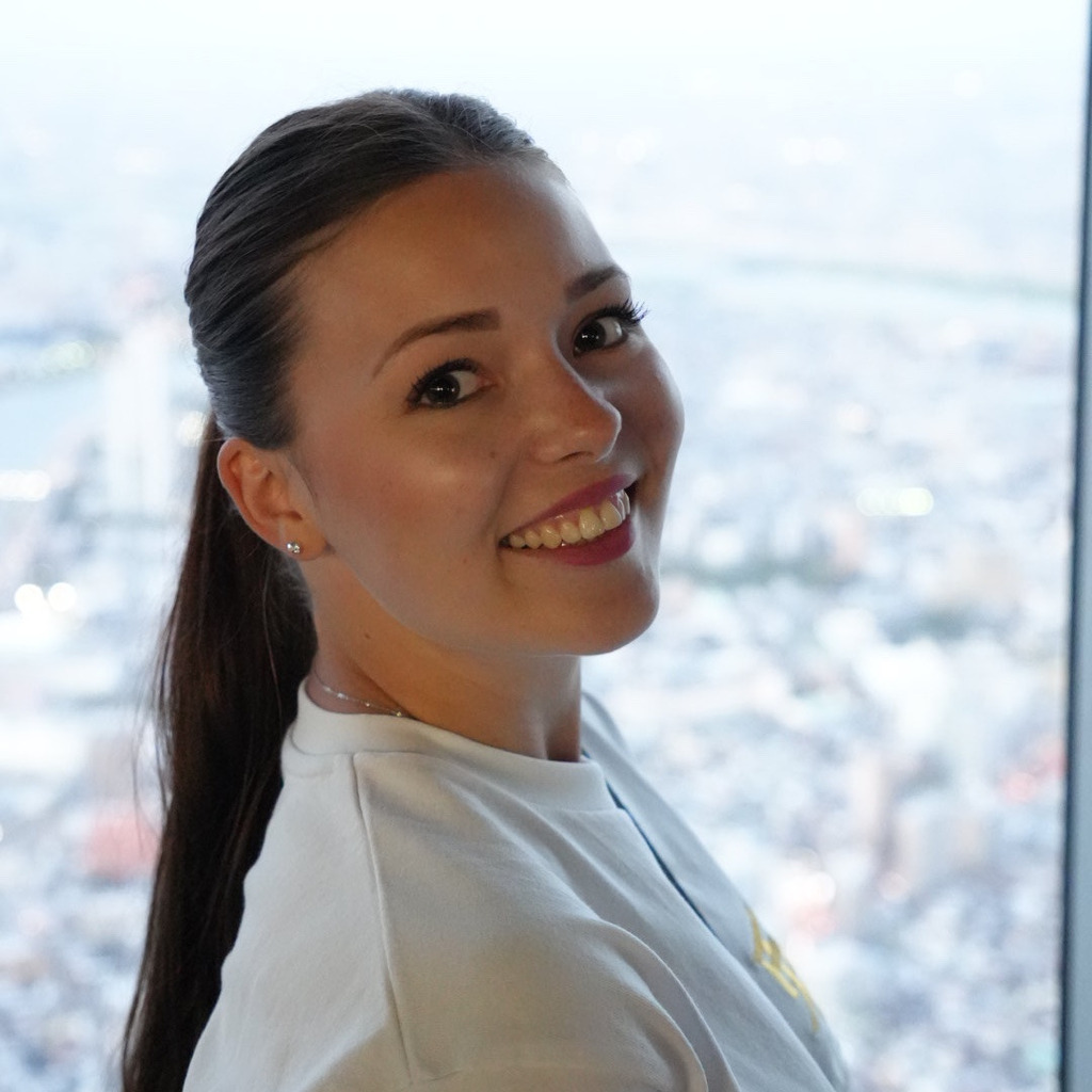 Julia Fauser - Sachbearbeiter Personal - Heiko - mein Kaufzuhaus | XING