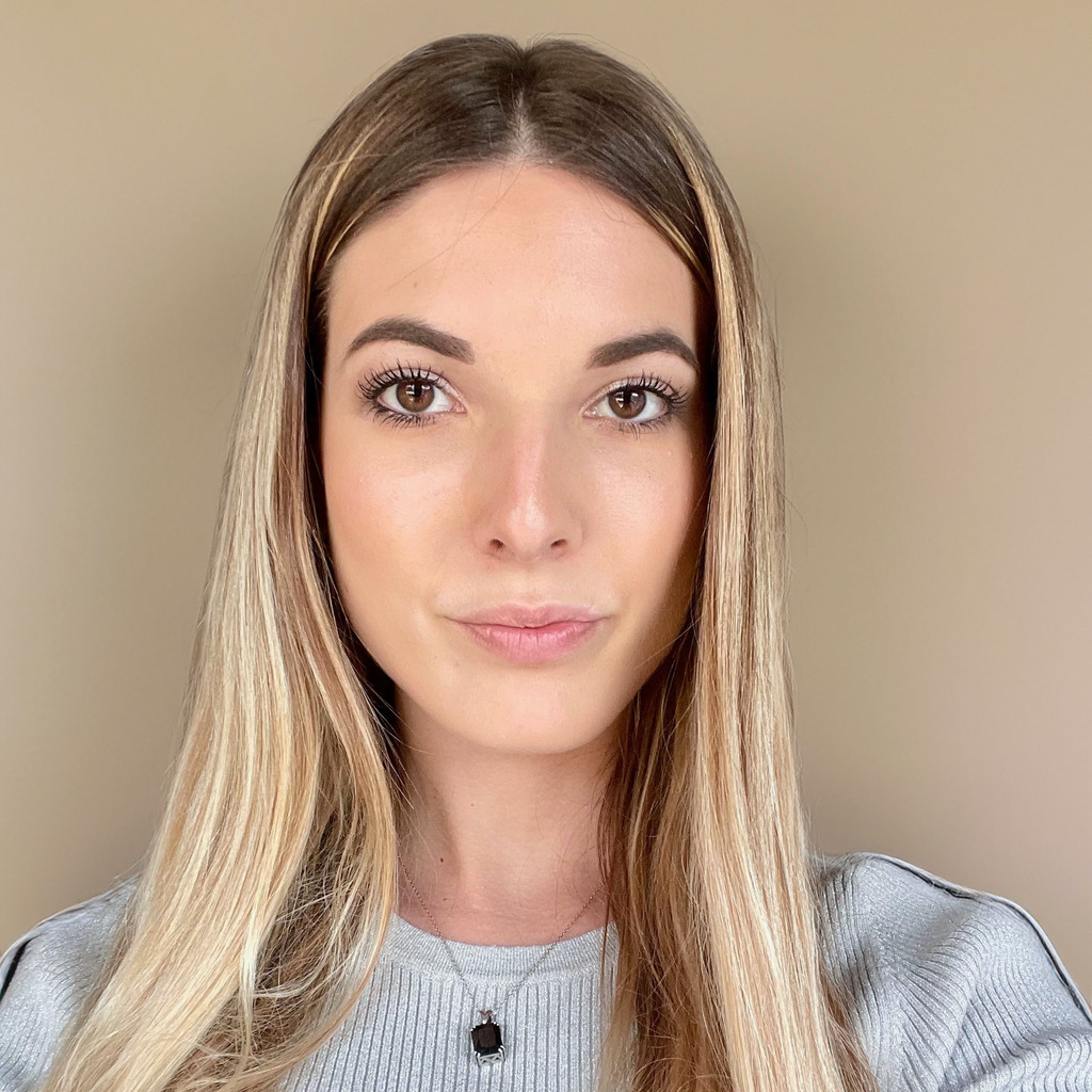 Alicia Blin - Conseillère à la clientèle - GANT | XING