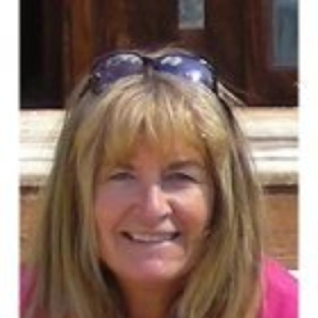 Shari Weiss - Creative Director - ADvantage Media | XING