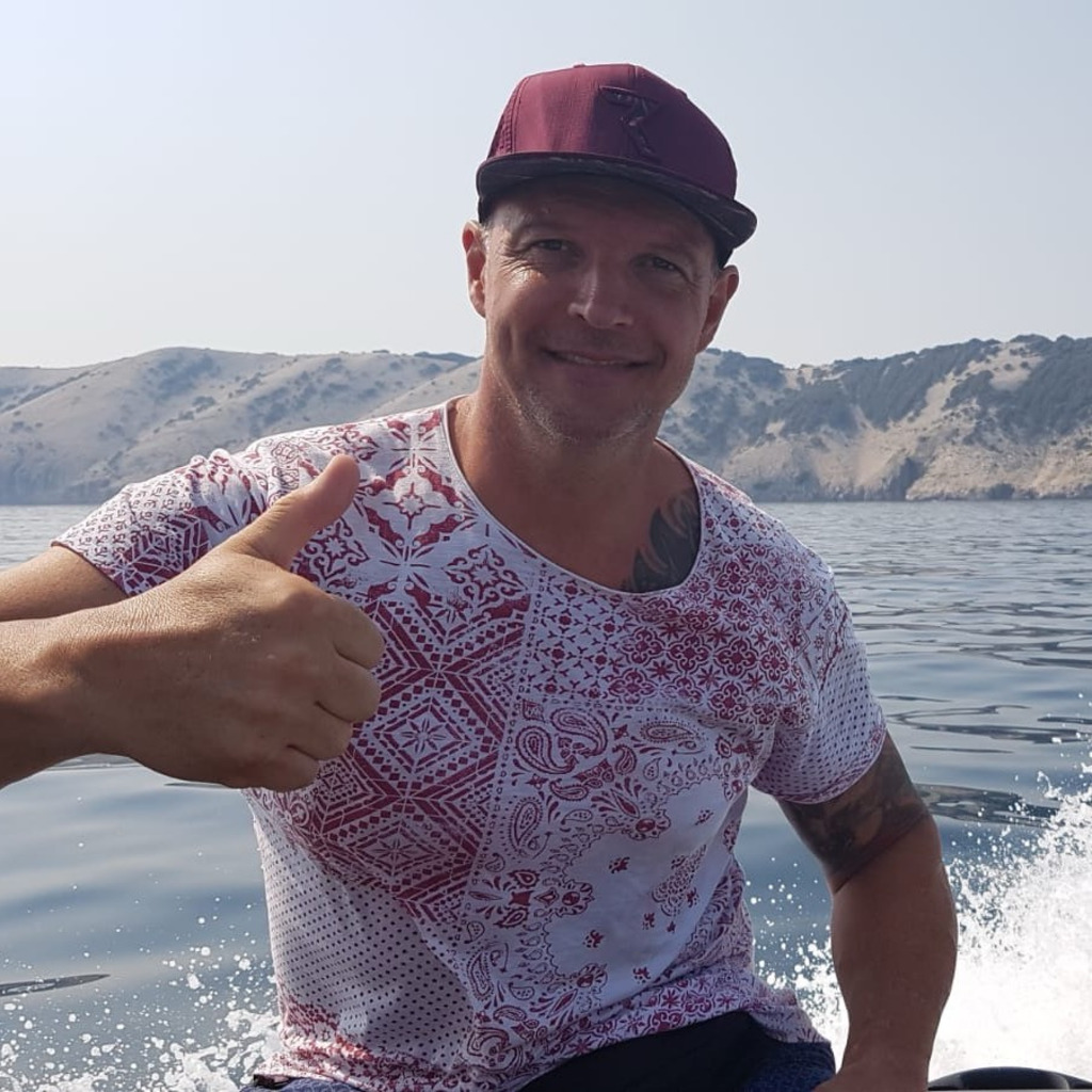 Guido Benkenstein - Segel- und Surflehrer - Berge und mehr | XING