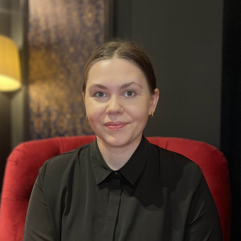 Carolin Schliwa - Assistentin der Vorderhausleitung - Mehr-BB ...