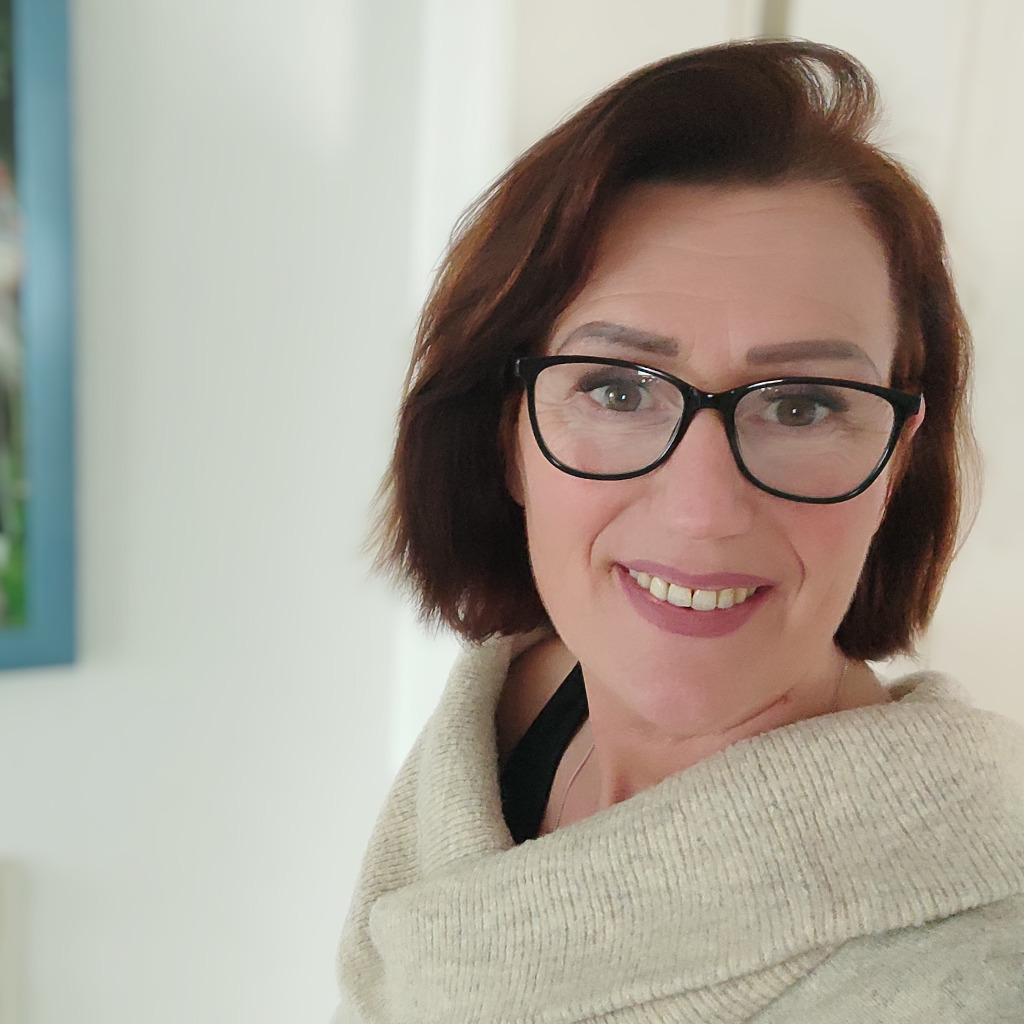 Stephanie Klein's Instagram, Twitter & Facebook on IDCrawl