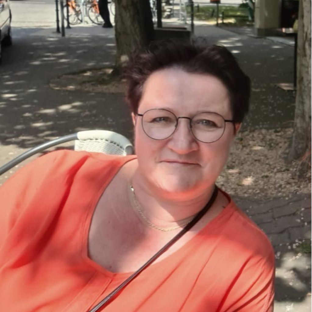 Simone Wolf - Customs and Transport Administrator, Export, Geprüfte ...